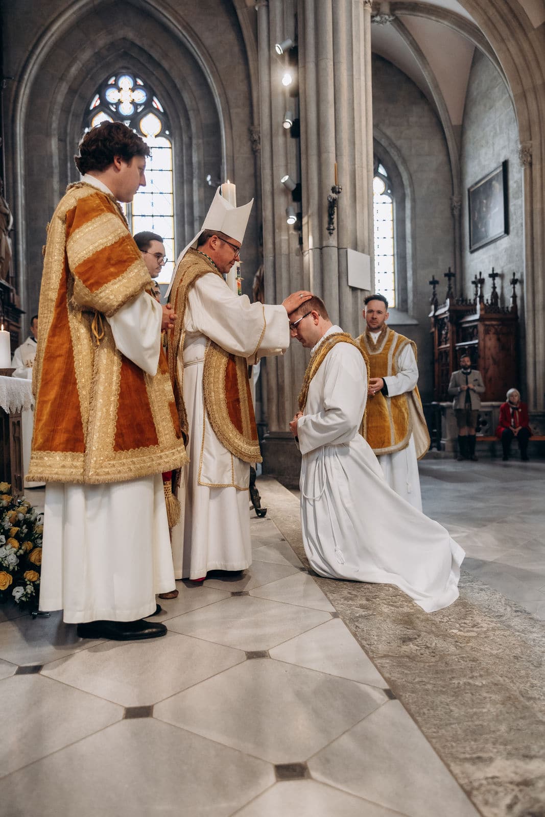 Priesterweihe von P. Petrus Dreyhaupt – Bald Primiz in Feichten ...